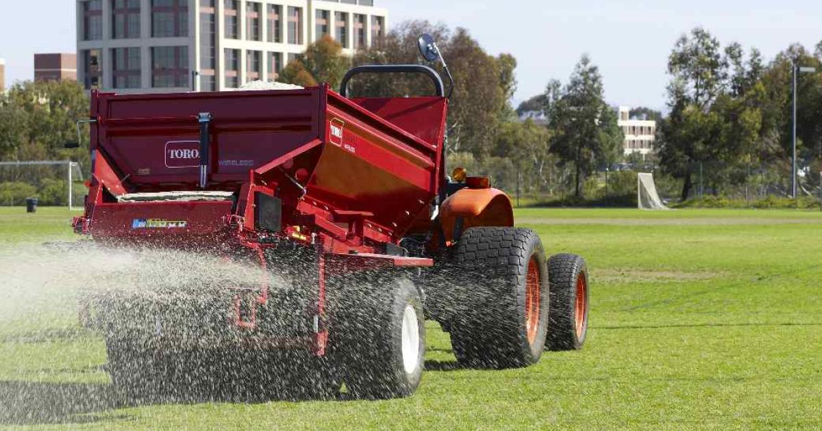 Sableur Toro Top Dresser MH-400 | Hako France